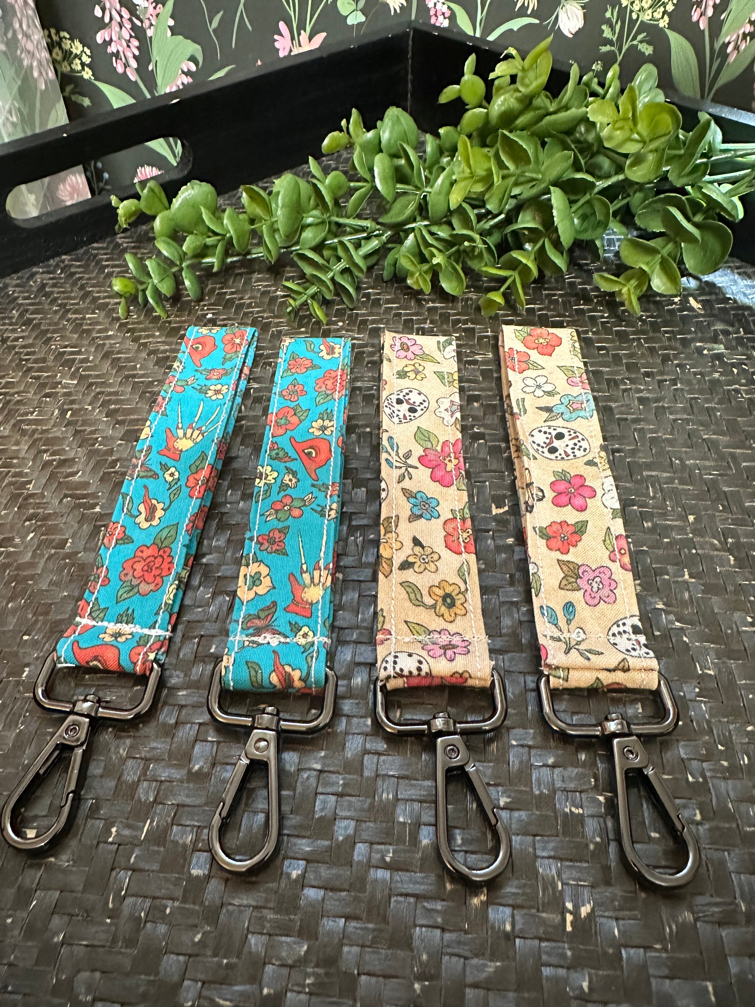 Cozy Knots & Paws · Vivid Memory Co.